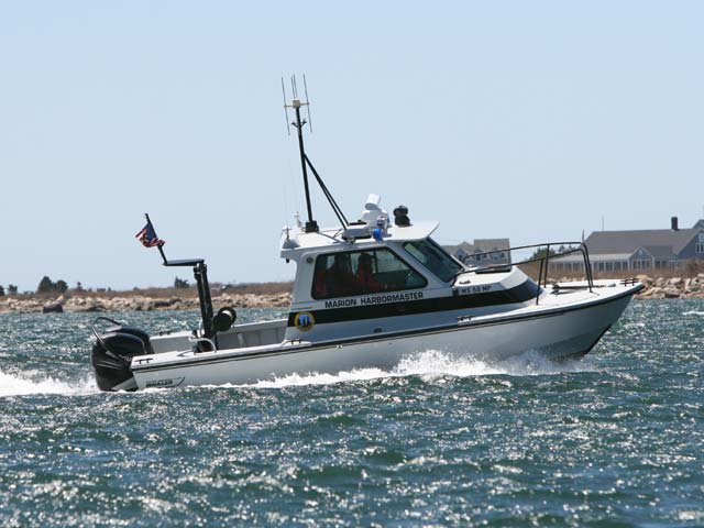 Brunswick Dealer in Mumbai India | Boston Whaler 27' Challenger ...