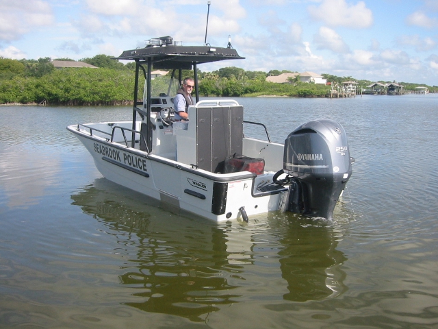 Brunswick Dealer in Mumbai India | Boston Whaler 21' Guardian Overview ...